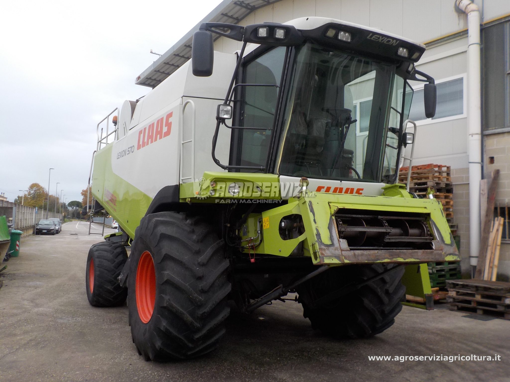 MIETITREBBIA CLAAS LEXION 570 (ANNO 2005) - used combine harvester ...